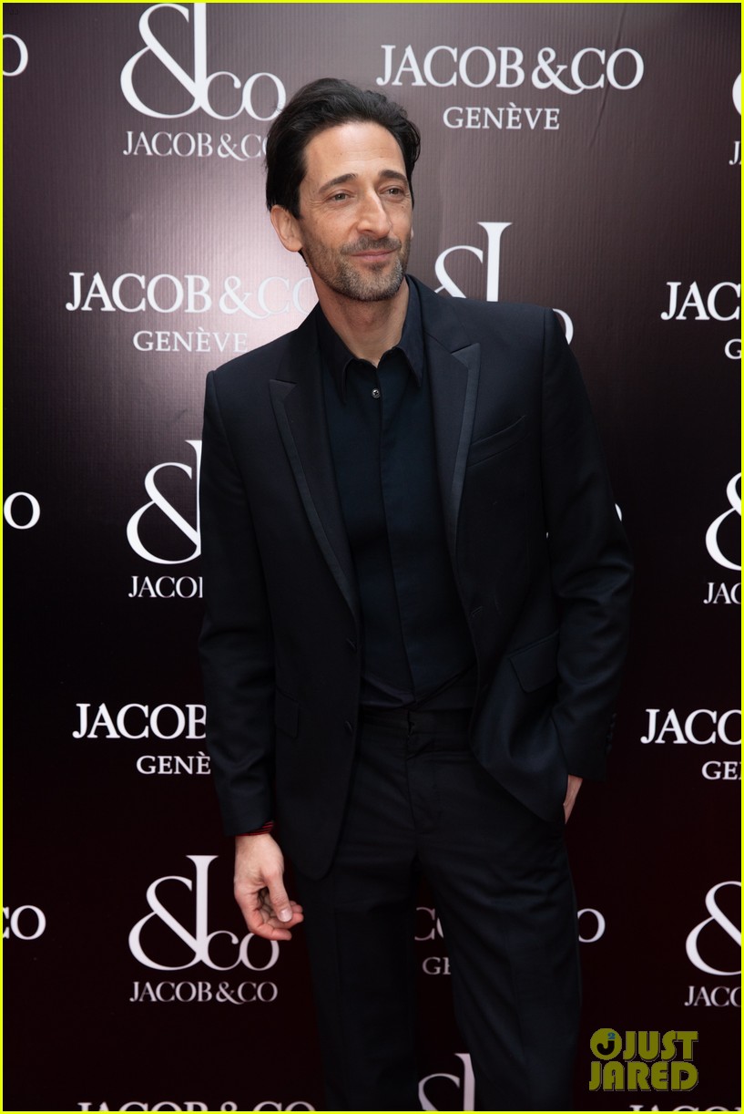 Debra Messing Gets Glam For 'Jacob & Co.' Grand Opening in NYC: Photo ...