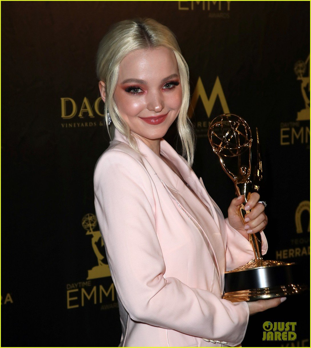 Dove Cameron Wins First Emmy at Daytime Emmy Awards 2018!: Photo ...