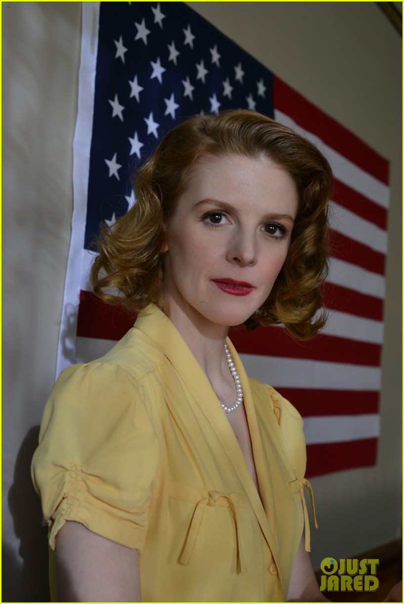 Photo: isabelle fuhrman caitlin carver and ashley bell pose in delta ...