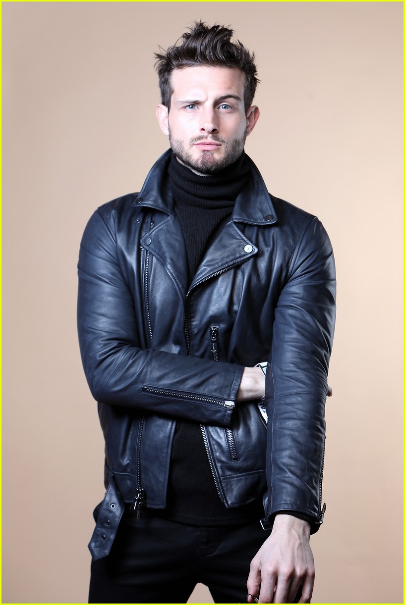 Hillary Clinton Hangs Out at Beautycon Festival NYC 2018!: Photo ...