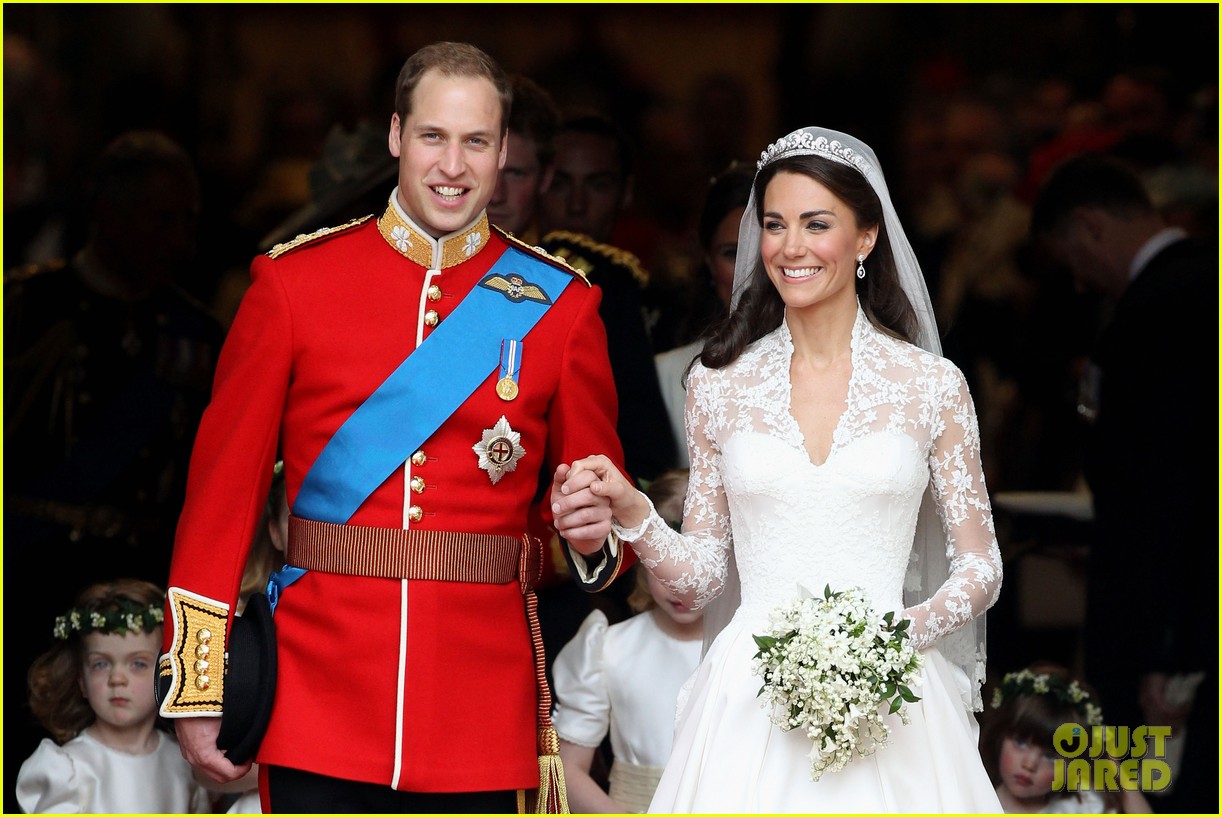 Kate Middleton Gives Birth, Welcomes Royal Baby Boy with Prince William ...