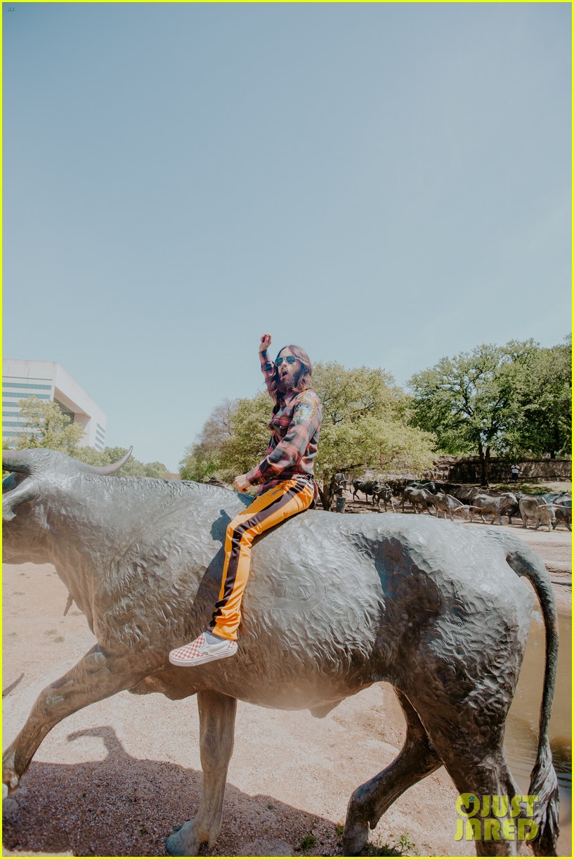 Jared Leto Hits Texas Motor Speedway During Cross-Country Mars Across ...