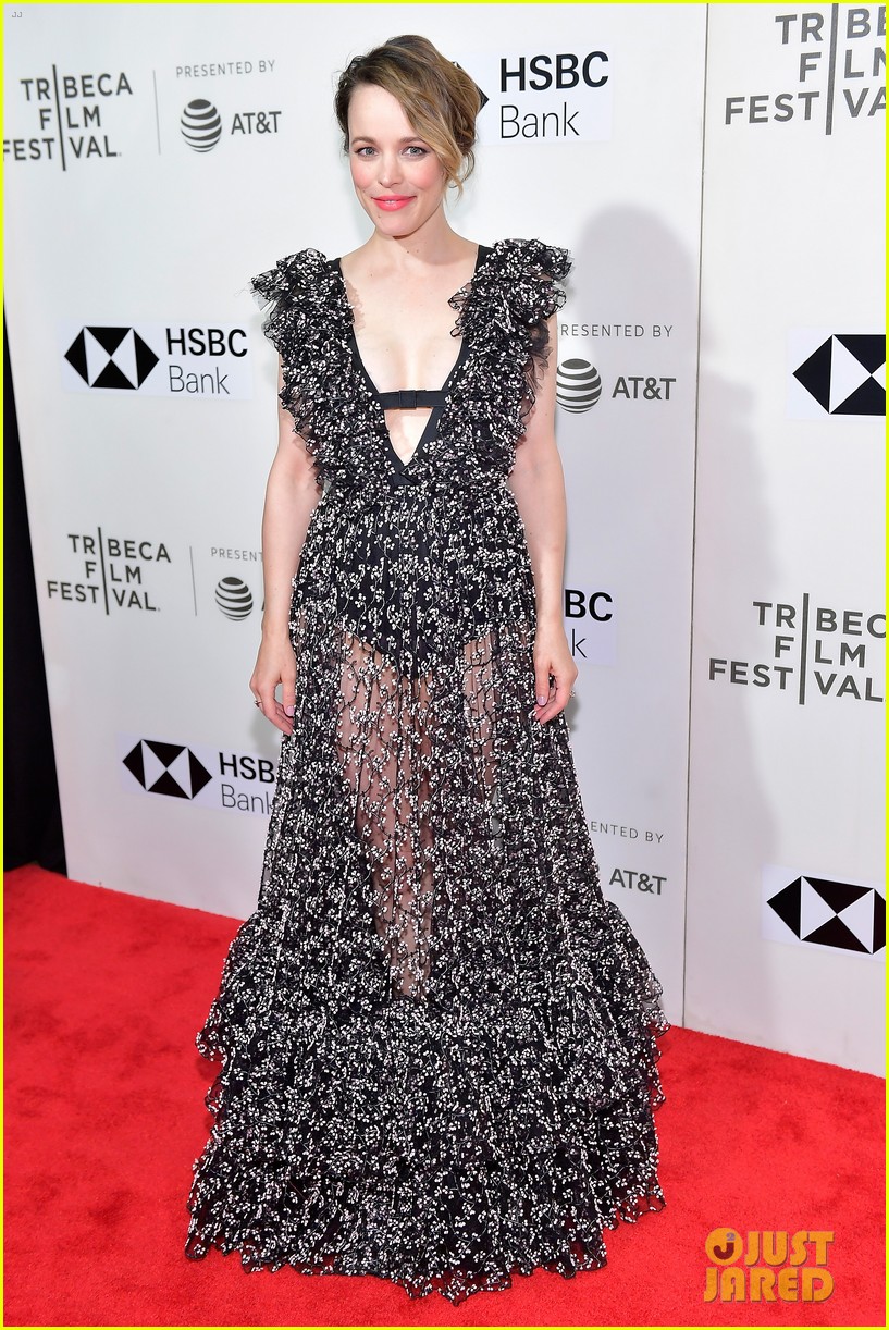 Rachel McAdams Walks First Red Carpet After Giving Birth!: Photo ...