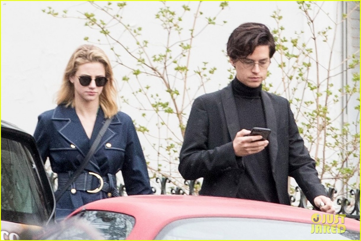 Riverdale's Cole Sprouse & Lili Reinhart Spotted Kissing in Paris!: Photo 4059974 | Cole Sprouse ...