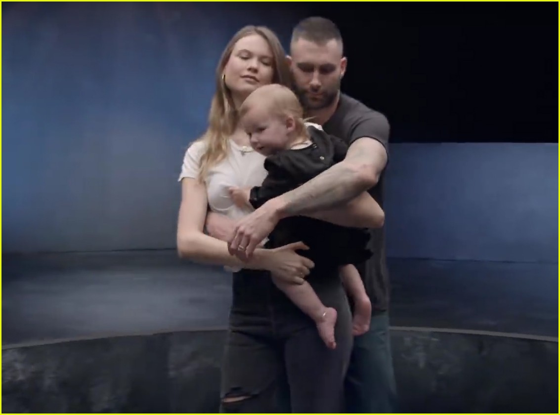 Adam Levine's Wife Behati Prinsloo & Daughter Dusty Rose Make ...