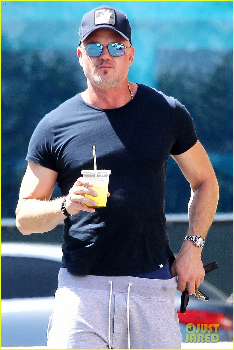 Eric Dane Shows Off His Fit Physique While Grabbing Lunch in West ...