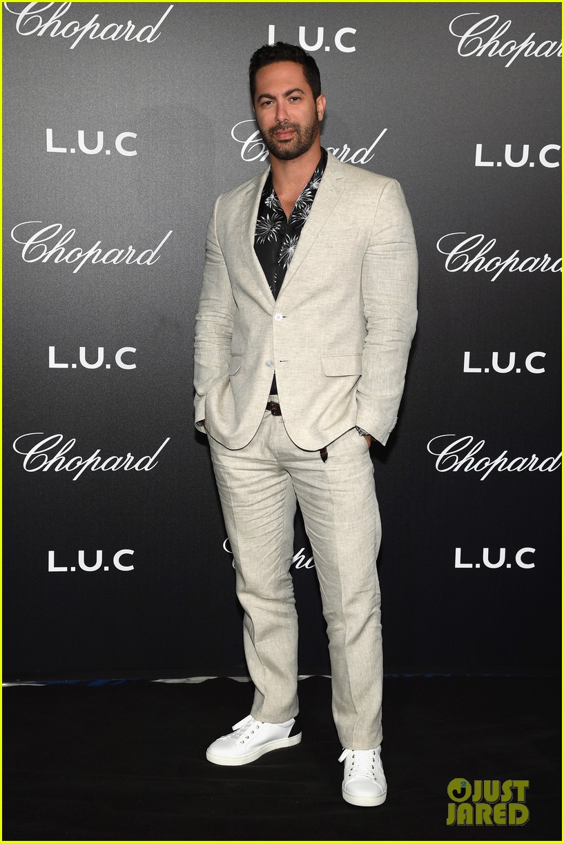 Luke Evans & Rumored Boyfriend Victor Turpin Grab Sushi at Sugarfish ...