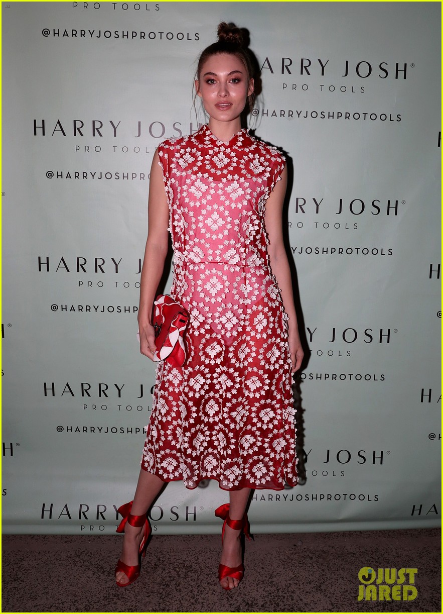 Karlie Kloss, Joan Smalls, & Ashley Graham Help Harry Josh Pro Tools ...