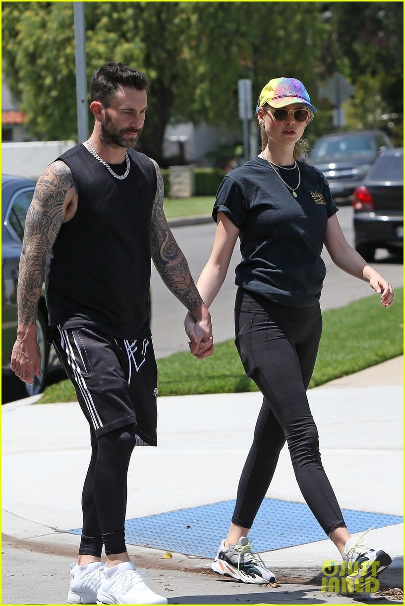 Adam Levine Shows Off Buff Biceps During Walk with Behati Prinsloo ...