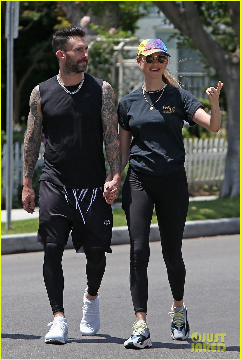 Adam Levine Shows Off Buff Biceps During Walk with Behati Prinsloo ...