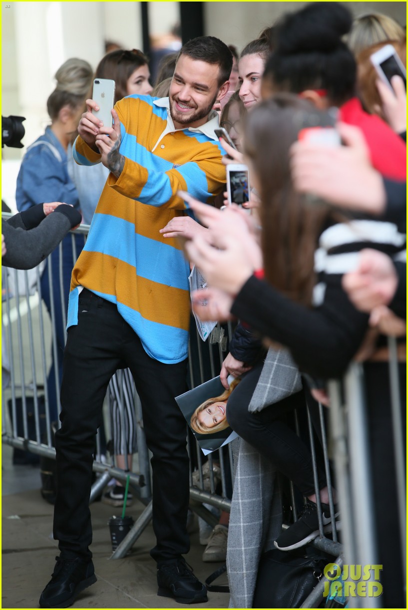 Liam Payne Covers Zedd's 'The Middle' for BBC Radio Live Lounge - Watch ...