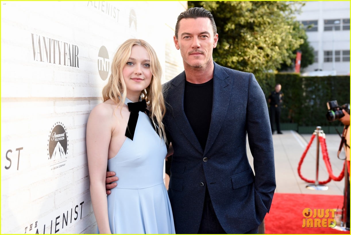Luke Evans, Dakota Fanning, & Daniel Bruhl Promote 'The Alienist' at ...