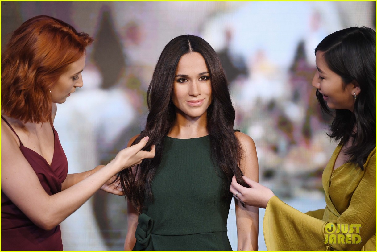Meghan Markle's Wax Figure Revealed, Placed Next to Prince Harry Wax ...
