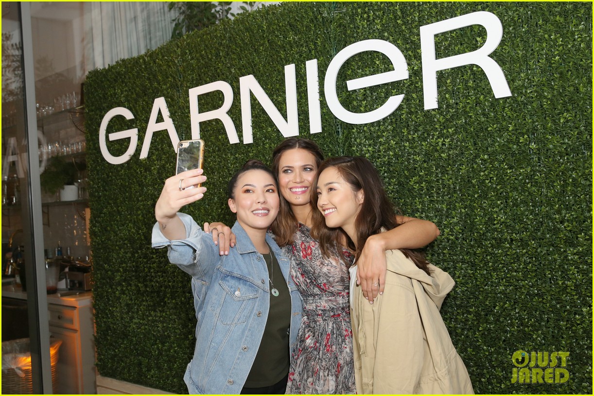 Mandy Moore Shares Epic Throwback Photo of Herself From 1999 : Photo ...