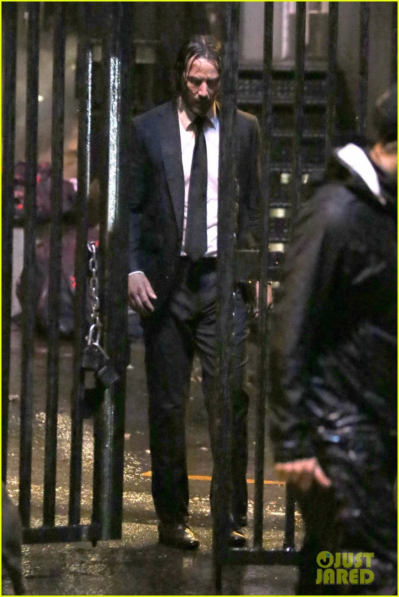 Keanu Reeves Gets Caught in the Rain Again for 'John Wick': Photo ...