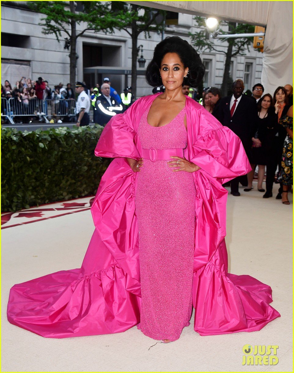Tracee Ellis Ross & Issa Rae are Michael Kors Beauties at Met Gala 2018 ...