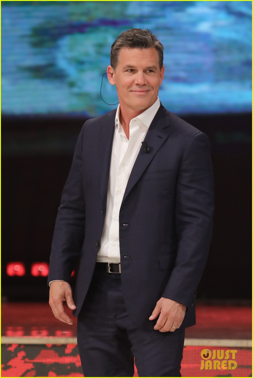 Ryan Reynolds Performs on Rome's 'DWTS'! : Photo 4077499 | Josh Brolin ...