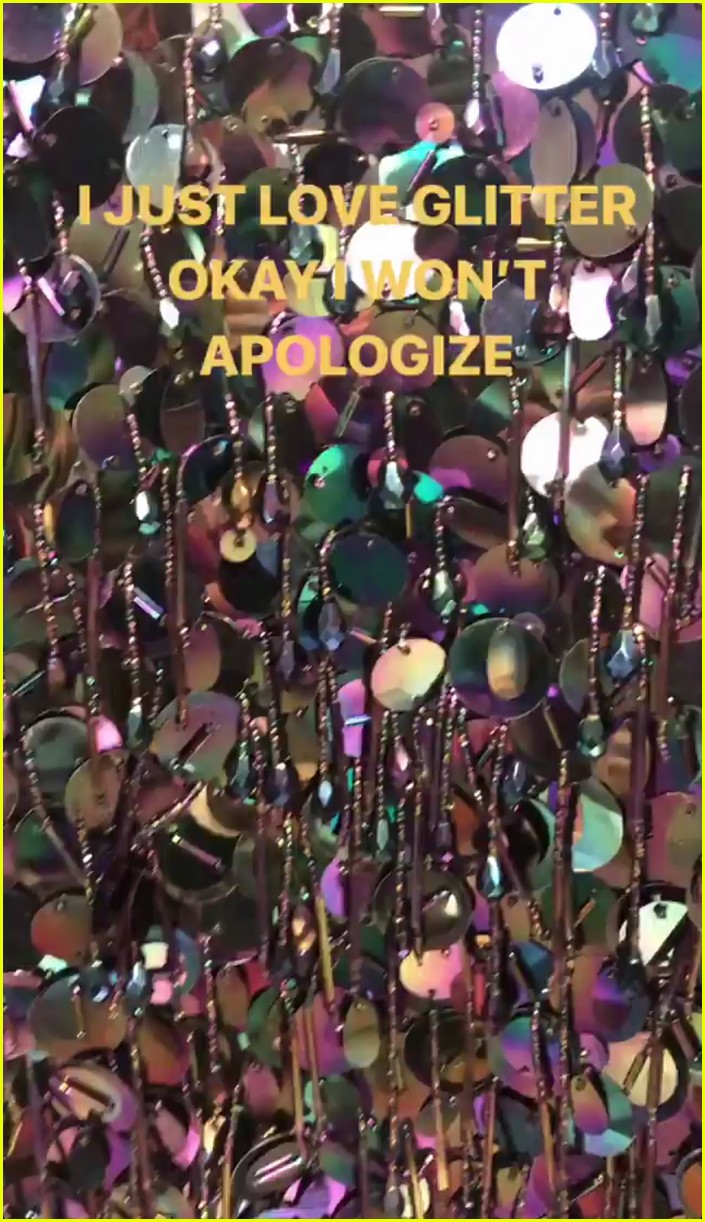 Taylor Swift Teases Costumes for 'reputation' Tour!: Photo 4076569 ...