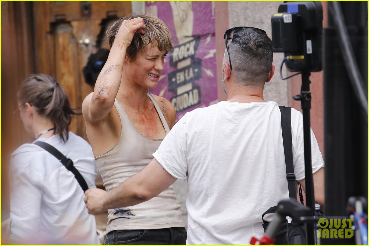 Mackenzie Davis on 'Terminator' Reboot Set - First Look Photos!: Photo ...