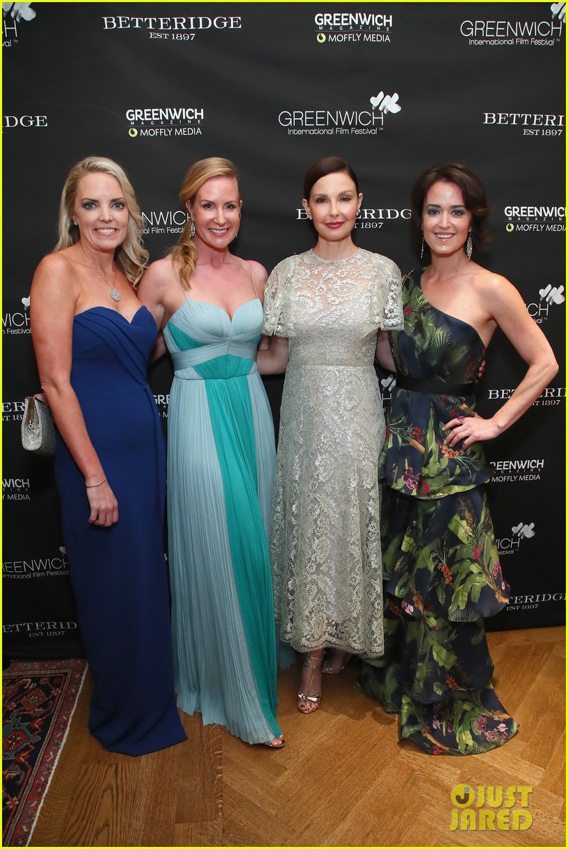 Ashley Judd Gets Honored with Changemaker Award at Greenwich ...