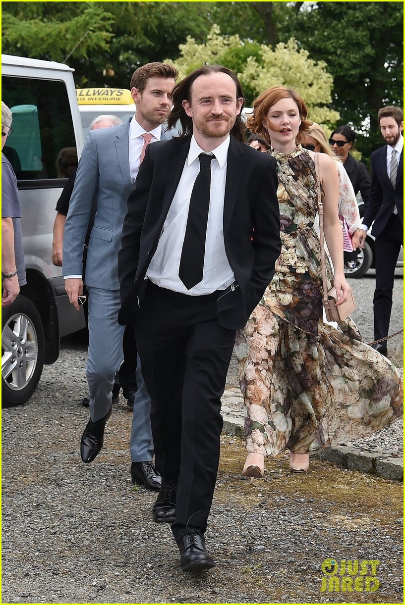 Richard Madden Wears a Kilt to 'Game of Thrones' Co-Stars' Wedding ...