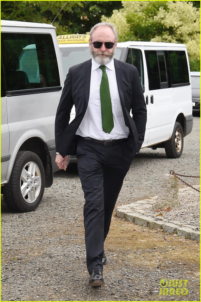 Richard Madden Wears a Kilt to 'Game of Thrones' Co-Stars' Wedding ...