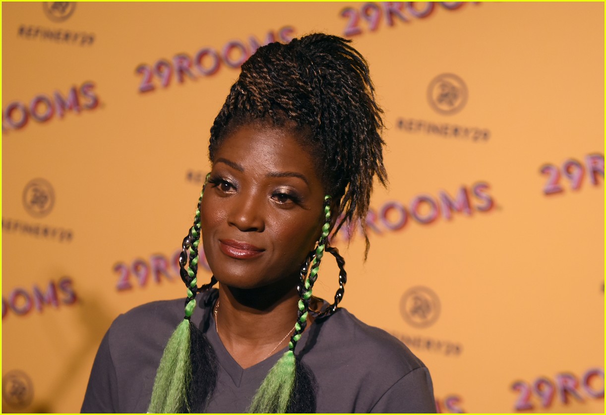 Emily Ratajkowski, Kelly Rowland, Taraji P. Henson & More Attend ...