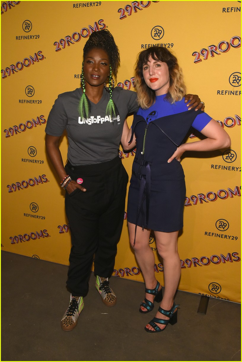 Emily Ratajkowski, Kelly Rowland, Taraji P. Henson & More Attend ...