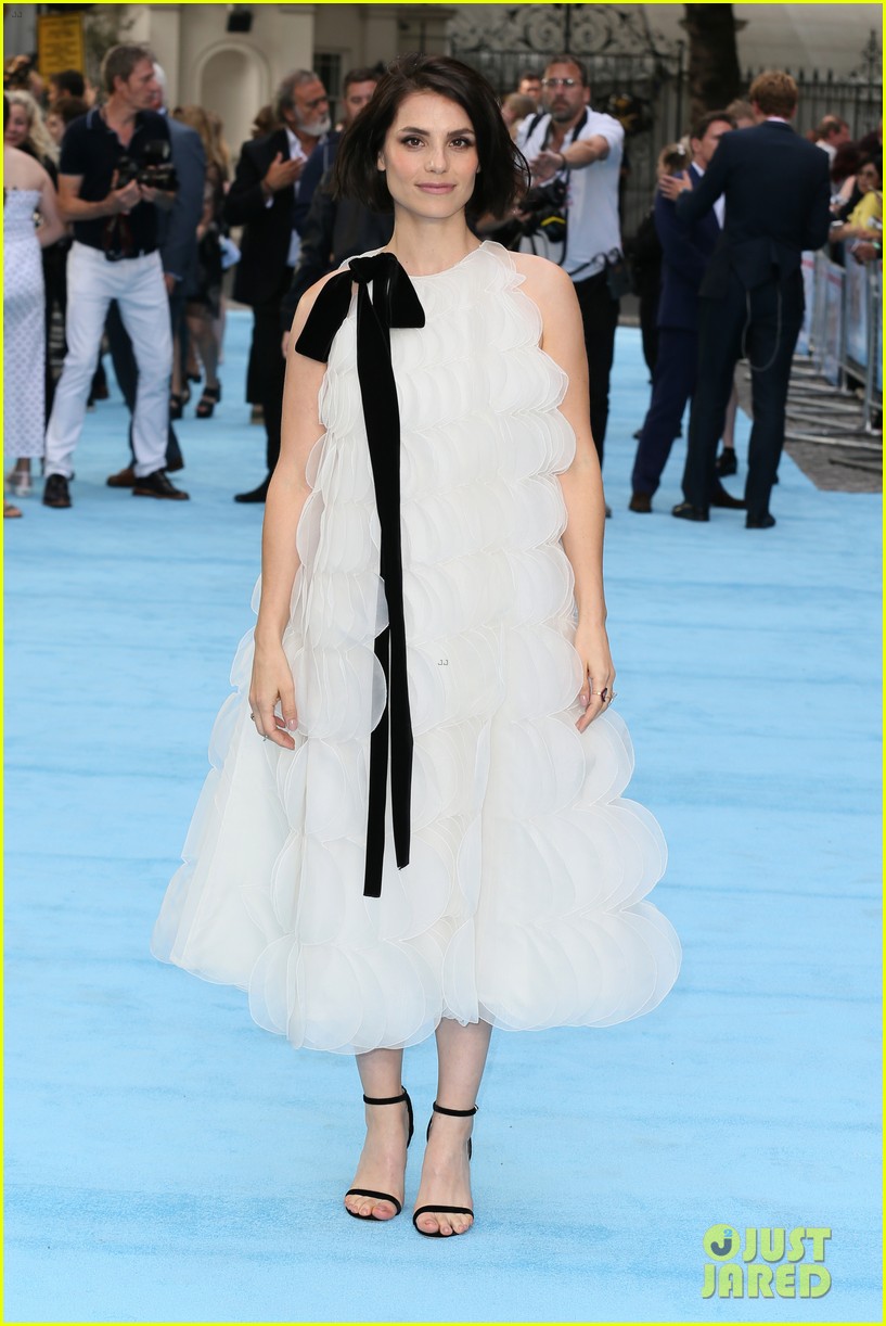 Tom Hardy Supports Wife Charlotte Riley at 'Swimming with Men' UK ...