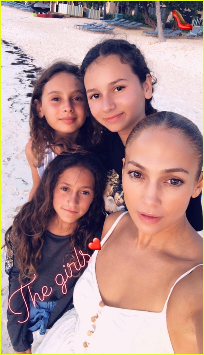 Jennifer Lopez Flaunts Fit Figure in a Bikini on 49th Birthday!: Photo ...