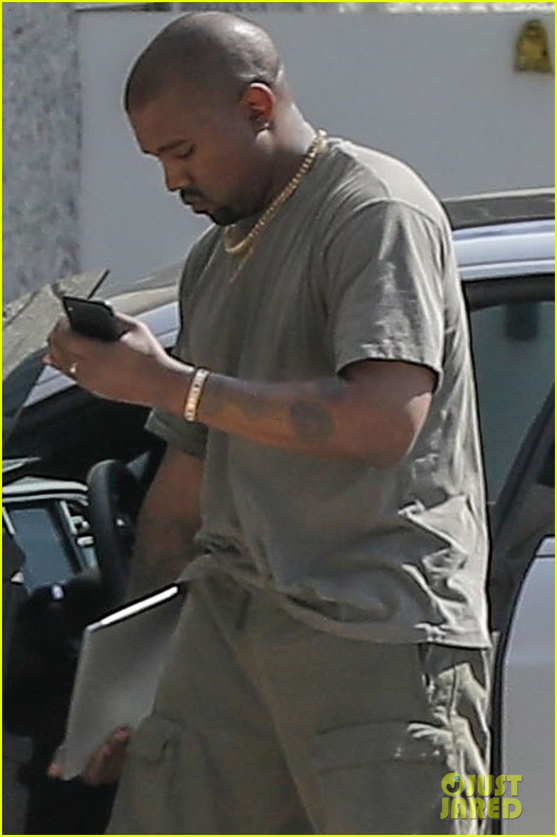 Kanye West Heads to His Office for Another Day of Work!: Photo 4113548 ...