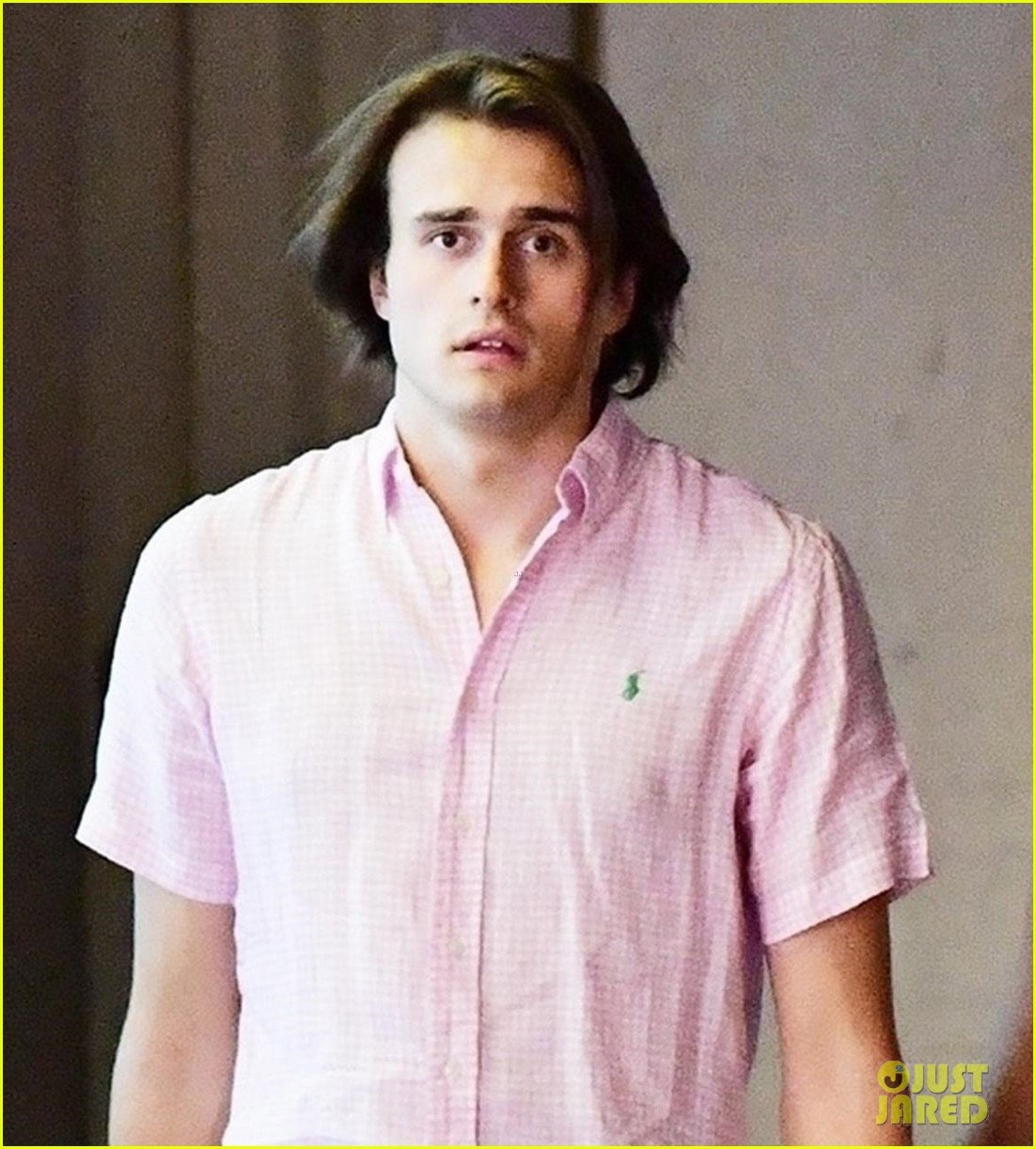 Malia Obama Holds Hands with Boyfriend Rory Farquharson in London ...