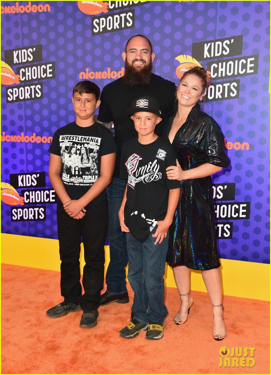 Ronda Rousey, Lindsey Vonn & Chloe Kim Step Out For Nickelodeon Kids ...