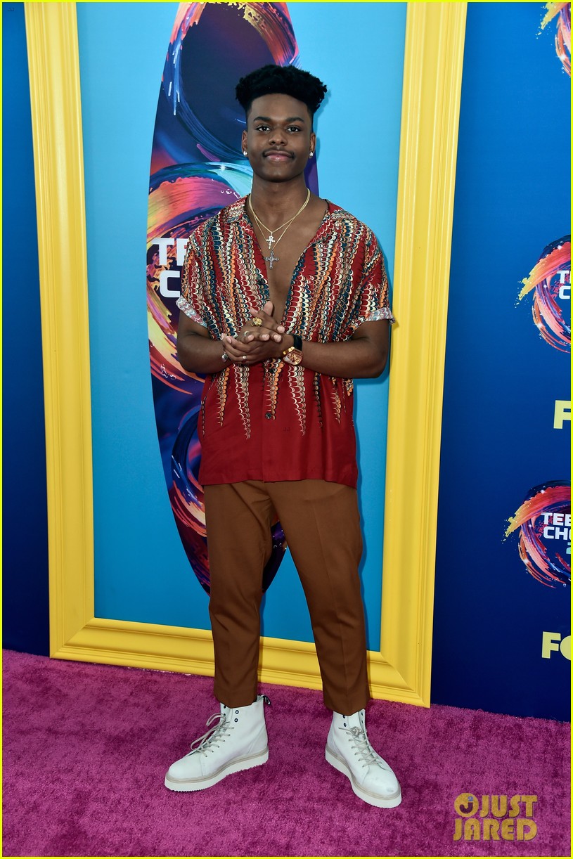 'Cloak & Dagger' Stars Support Their Summer Show at Teen Choice Awards 2018: Photo 4127916 ...