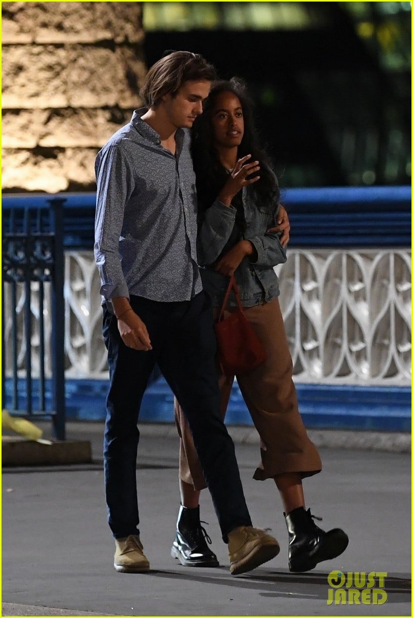 Malia Obama & Boyfriend Rory Farquharson Enjoy a Date Night at the ...