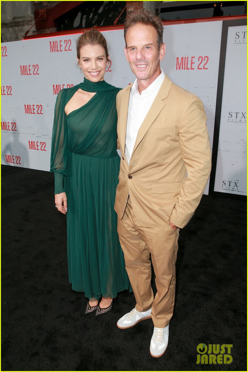 Mark Wahlberg, Lauren Cohan, & Ronda Rousey Premiere 'Mile 22' in LA ...