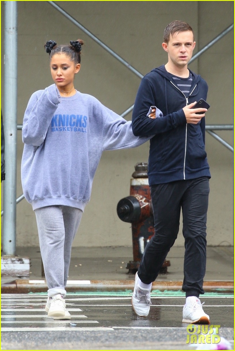 Ariana Grande & Friends Get Drenched in NYC Rain Storm: Photo 4149682 ...