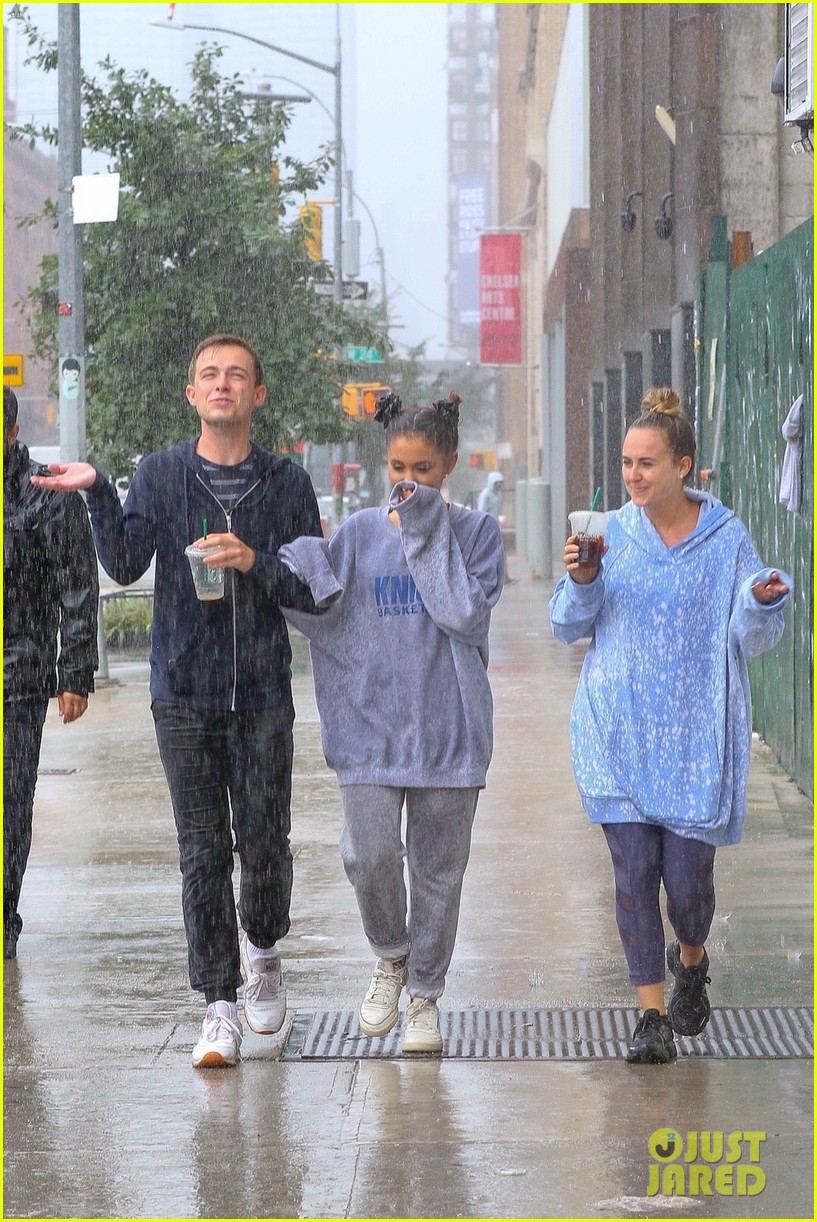 Ariana Grande & Friends Get Drenched in NYC Rain Storm: Photo 4149702 ...