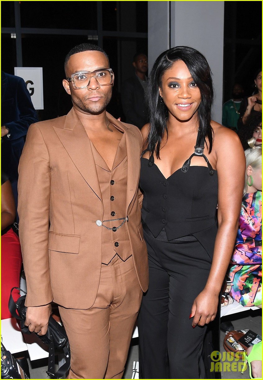 Cardi B & Offset Couple Up at 'Jeremy Scott' NYFW Show!: Photo 4140094 ...