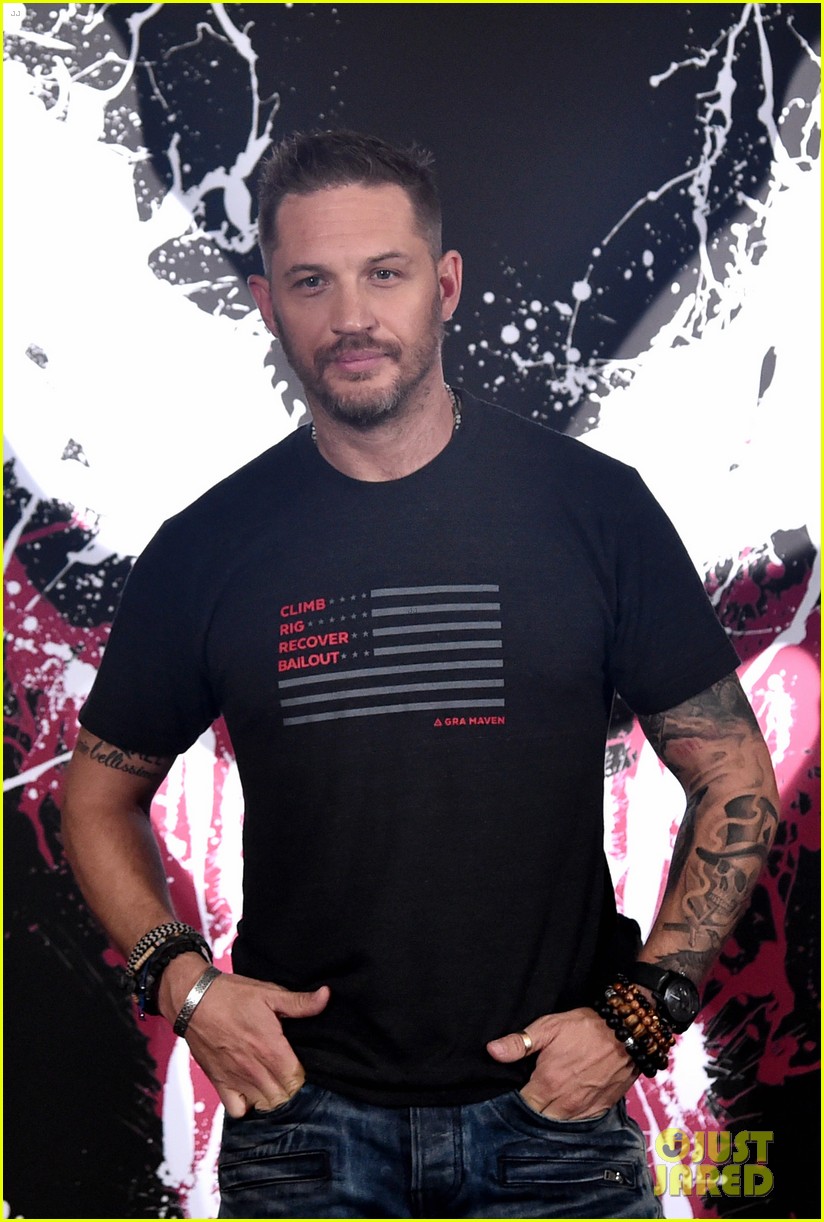 Tom Hardy Kisses Michelle Williams in New 'Venom' Clip!: Photo 4154903 | Jenny Slate, Michelle ...