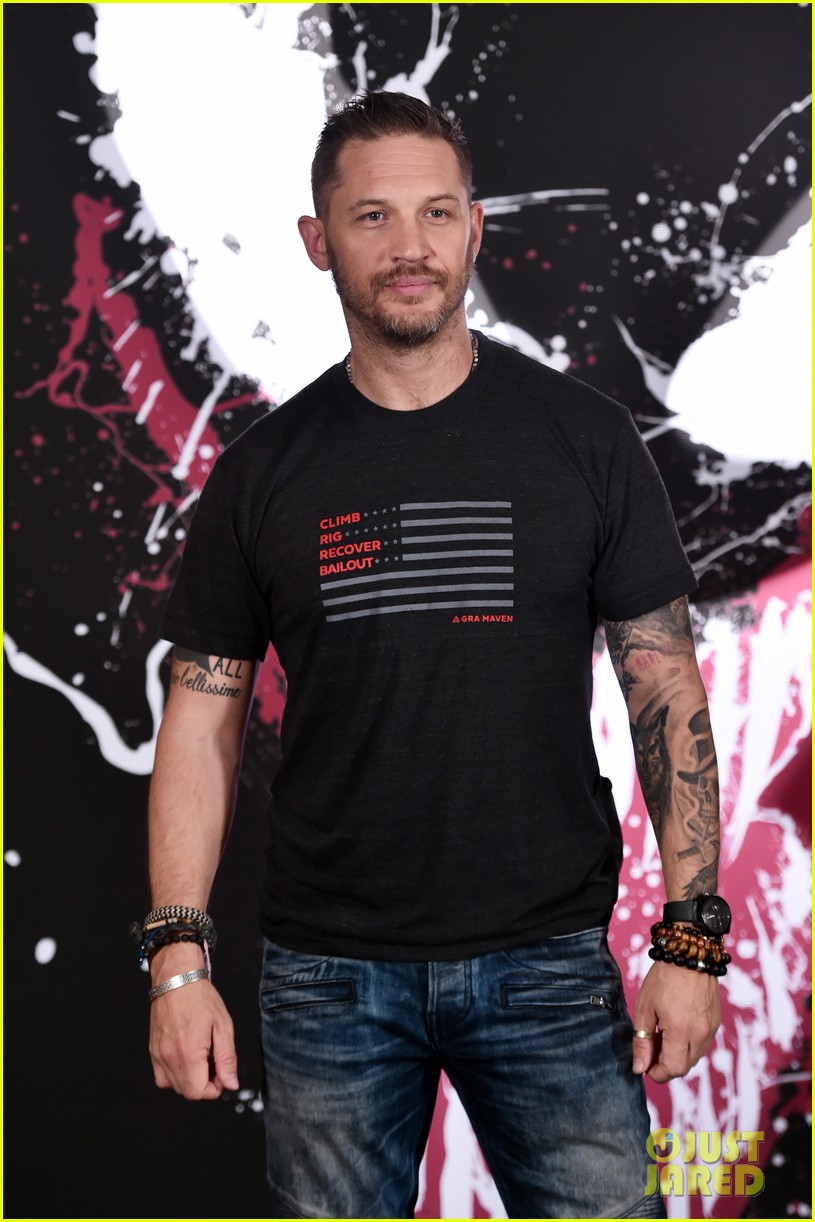 Tom Hardy Kisses Michelle Williams in New 'Venom' Clip!: Photo 4154916 | Jenny Slate, Michelle ...