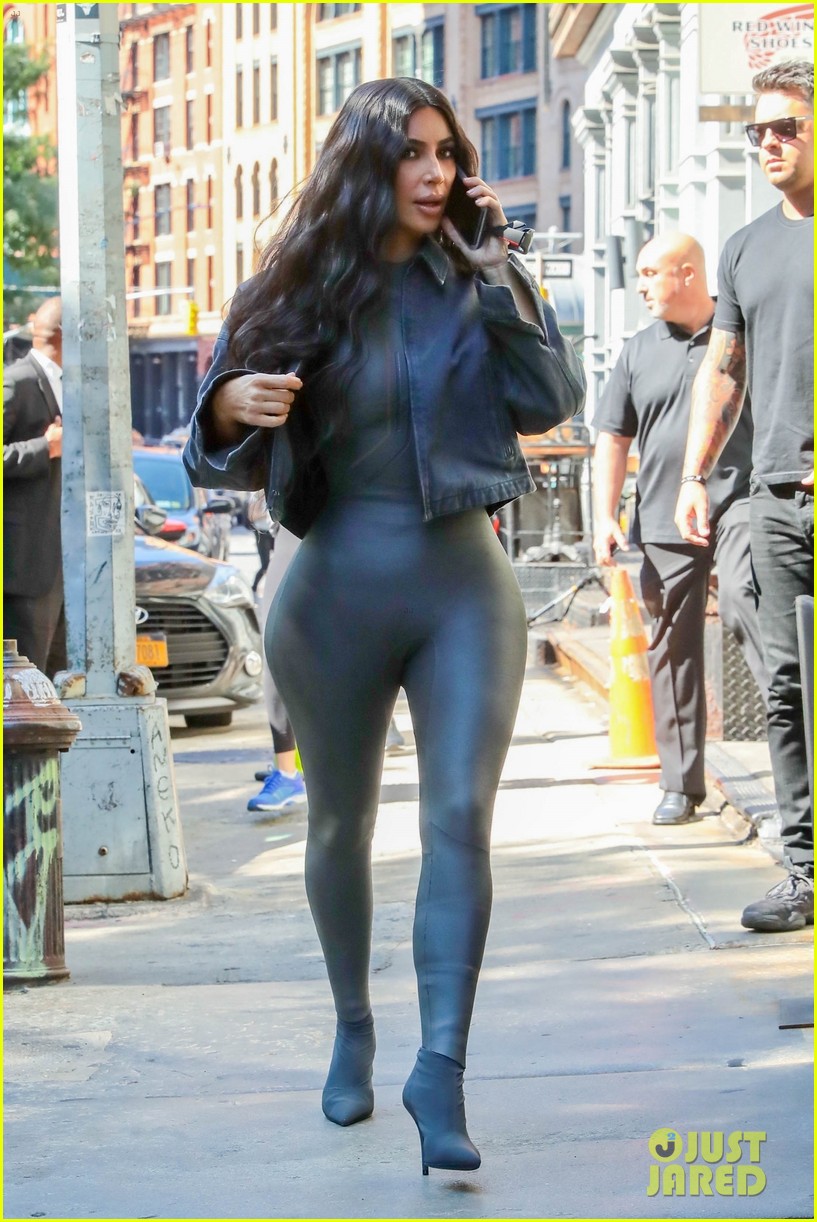 Kim Kardashian Shows Off Her Fabulous Figure in New York: Photo 4156425 ...