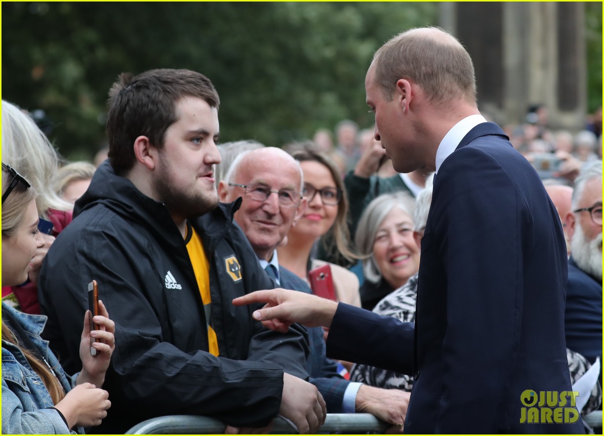 Prince William Unveils Holocaust War Hero Frank Foley Memorial Statue ...