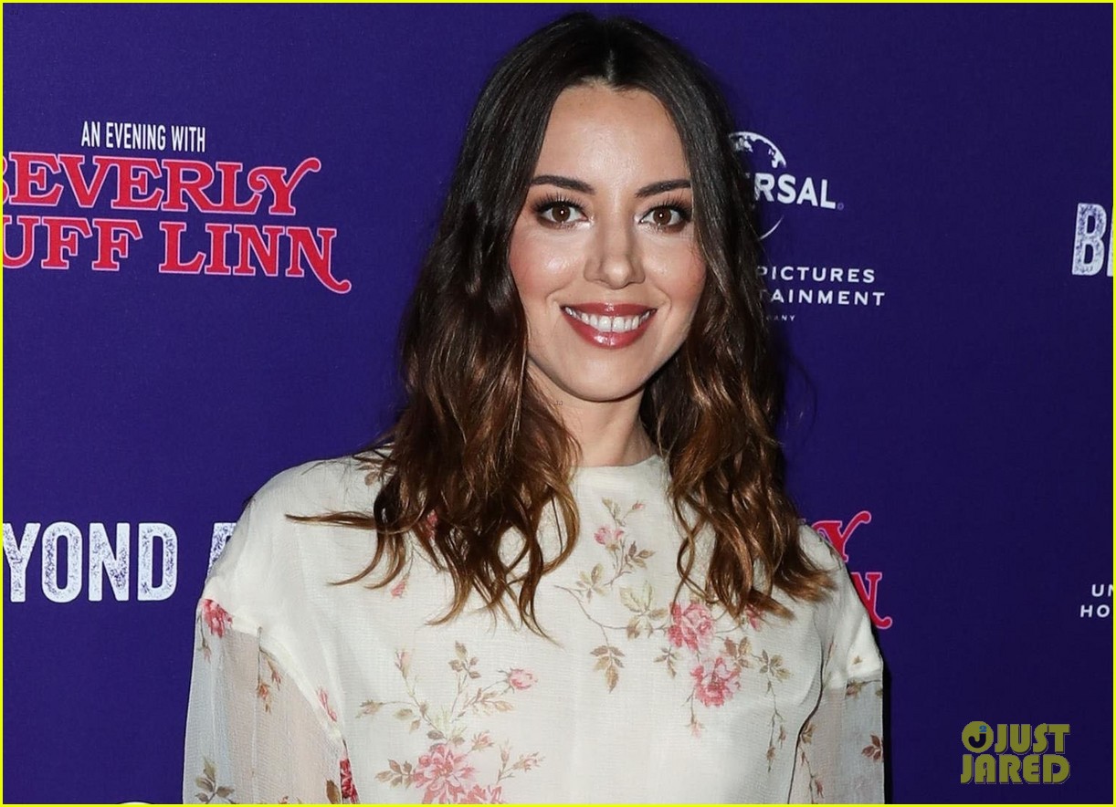 Aubrey Plaza & Craig Robinson Premiere 'An Evening With Beverly Luff ...