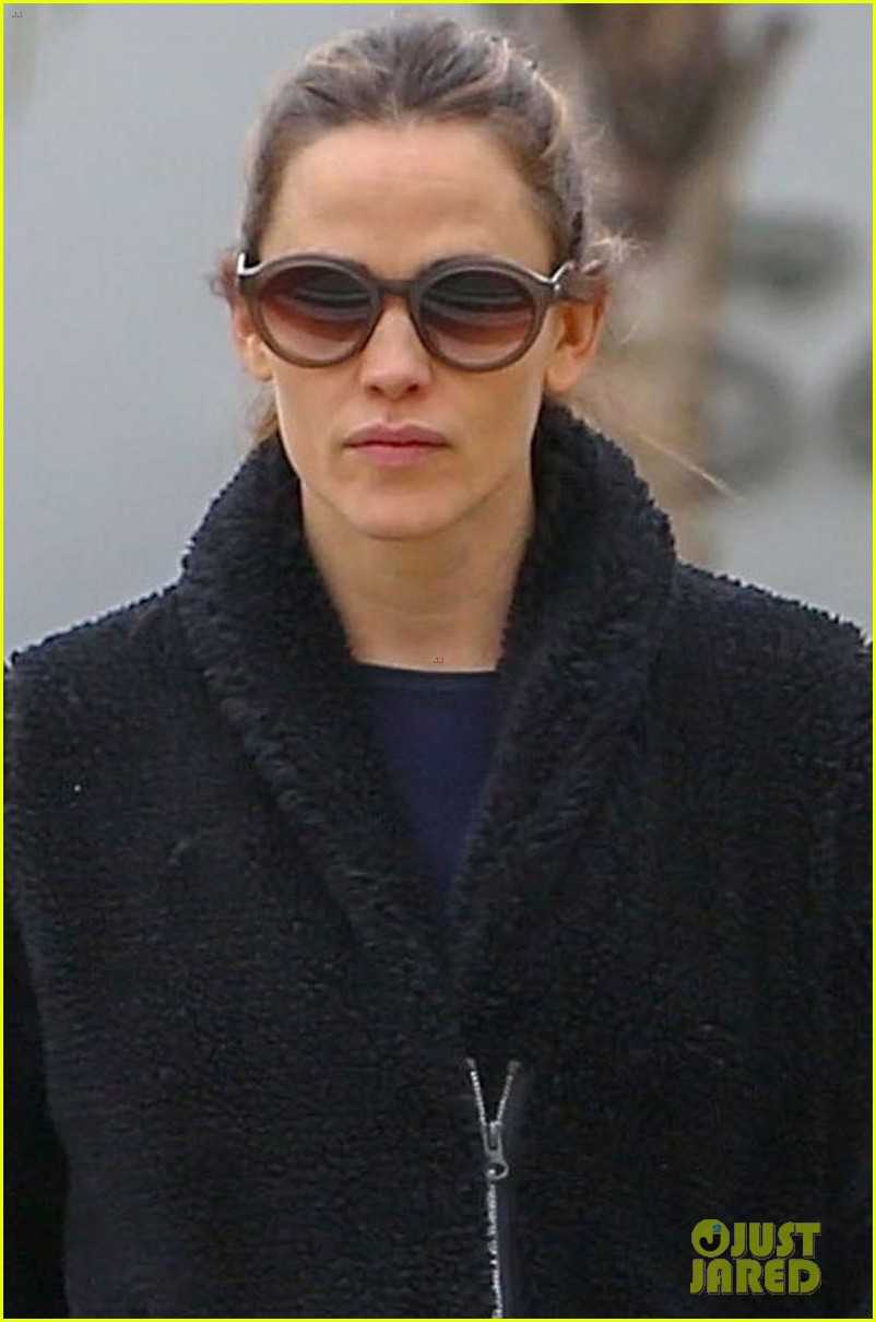 Jennifer Garner Shows Off Her Muscles After Her Workout!: Photo 4169747 ...