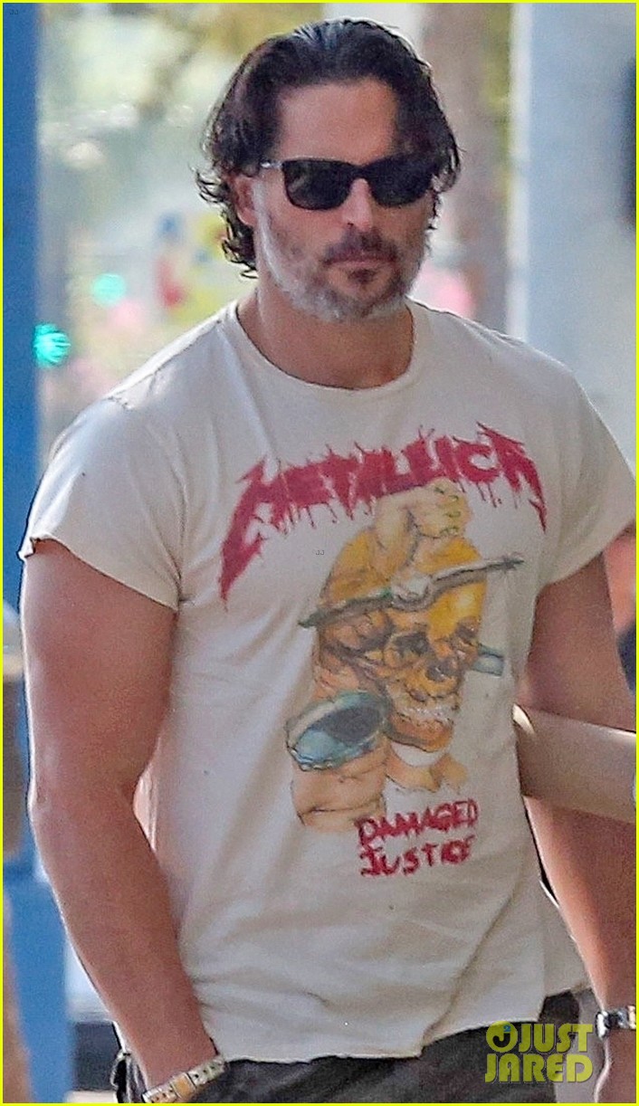 Joe Manganiello Shows Off His Super Buff Biceps in L.A.: Photo 4170554 ...