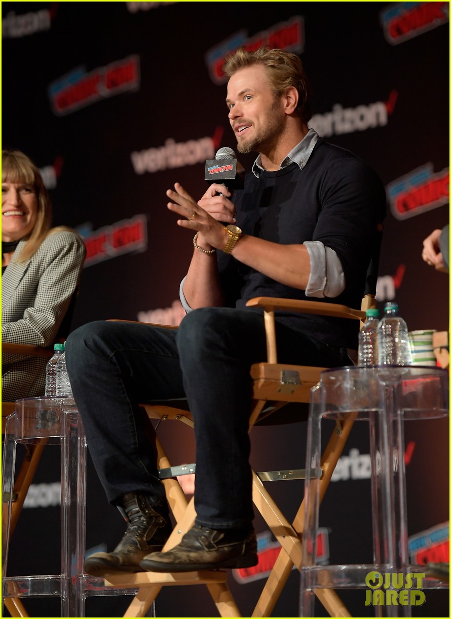 Kellan Lutz & Jackson Rathbone Reunite at Comic Con 'Twilight' 10th ...