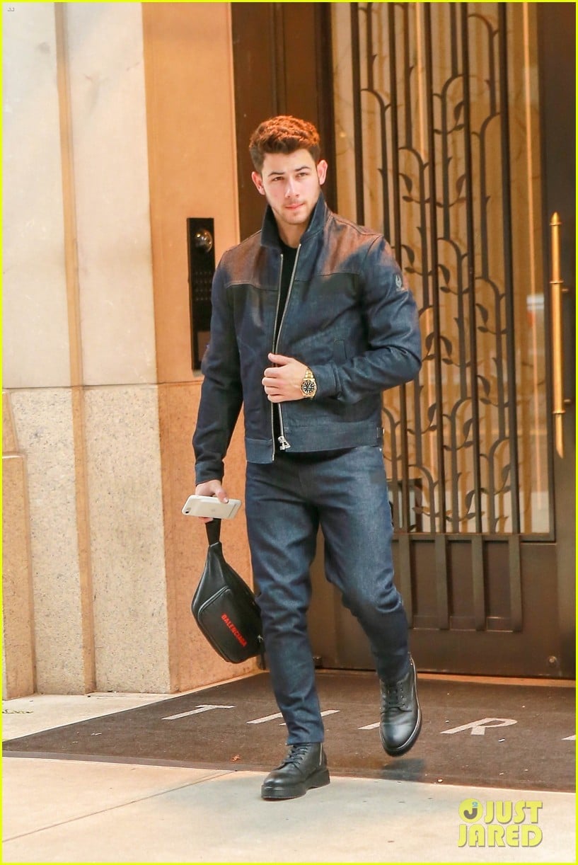 Nick Jonas Releases 'Right Now' Remix - Listen Now!: Photo 4172223 ...
