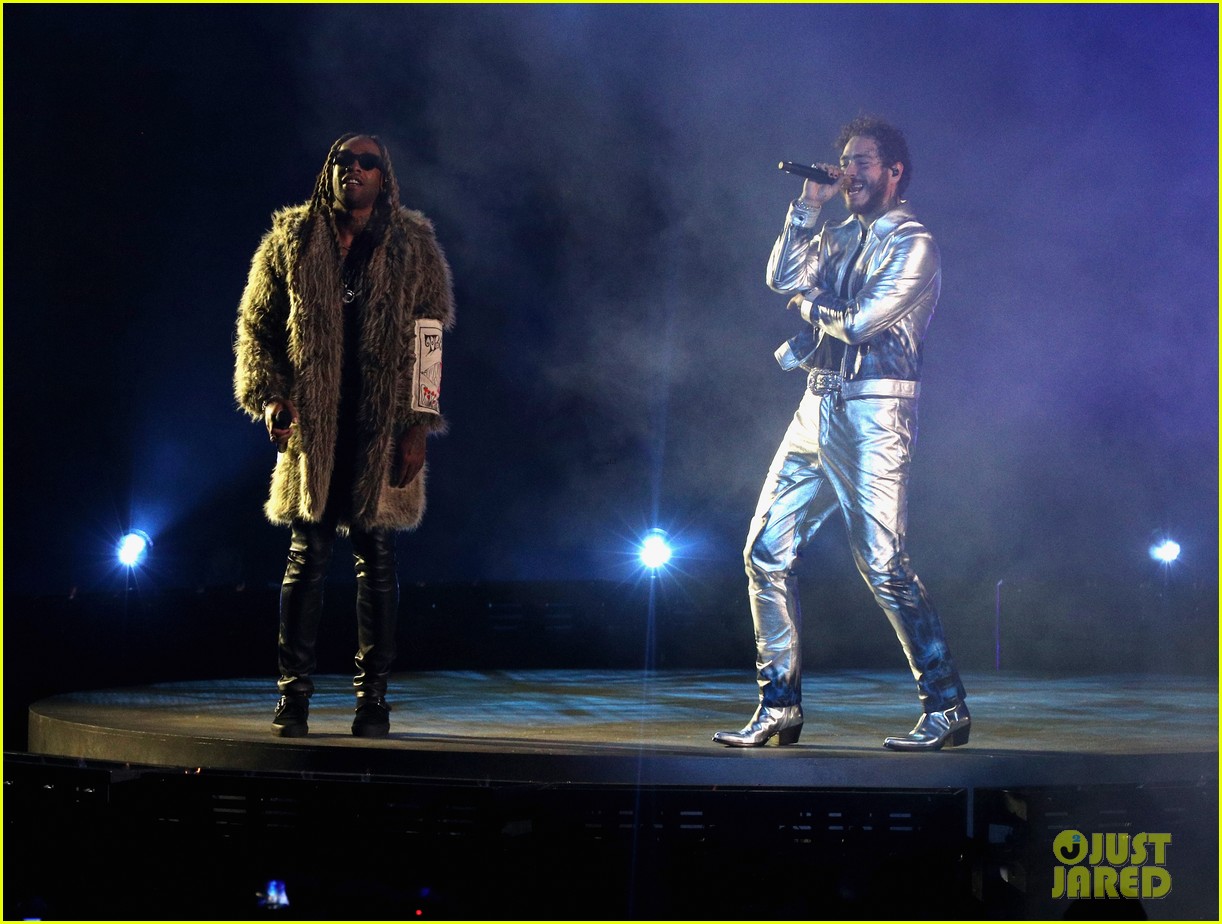 Post Malone & Ty Dolla Sign Perform 'Psycho' at American Music Awards ...