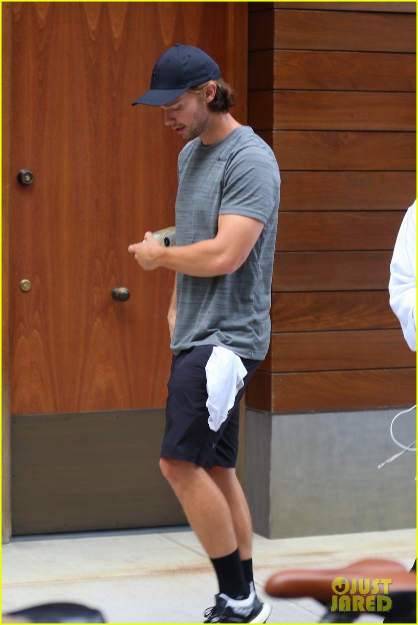 Patrick Schwarzenegger Shows Off His Fit Physique at the Gym: Photo ...